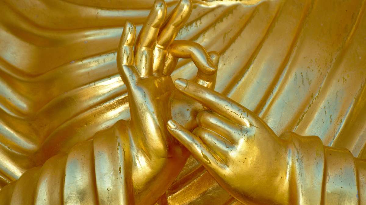 Mudras For Healing : 8 Power Mudras for Your Health and Wellness