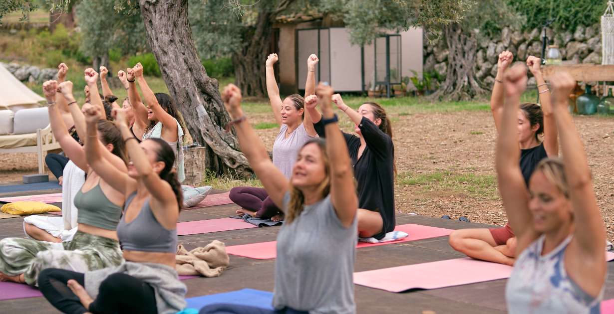 How To Organize A Yoga Retreat: Step-by-Step Guide